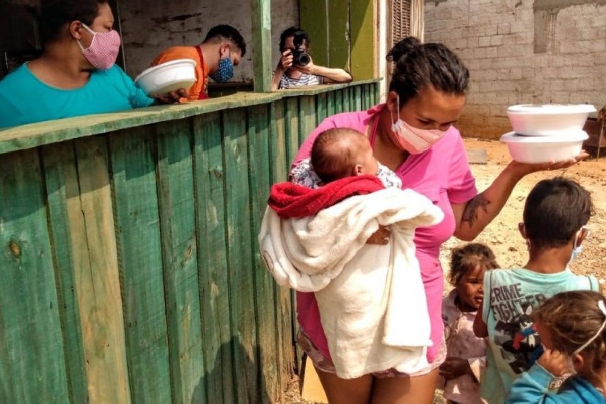Mais de 125 milhões de brasileiros sofreram insegurança alimentar na ... Mais de 125 milhões de brasileiros sofreram insegurança alimentar na ...